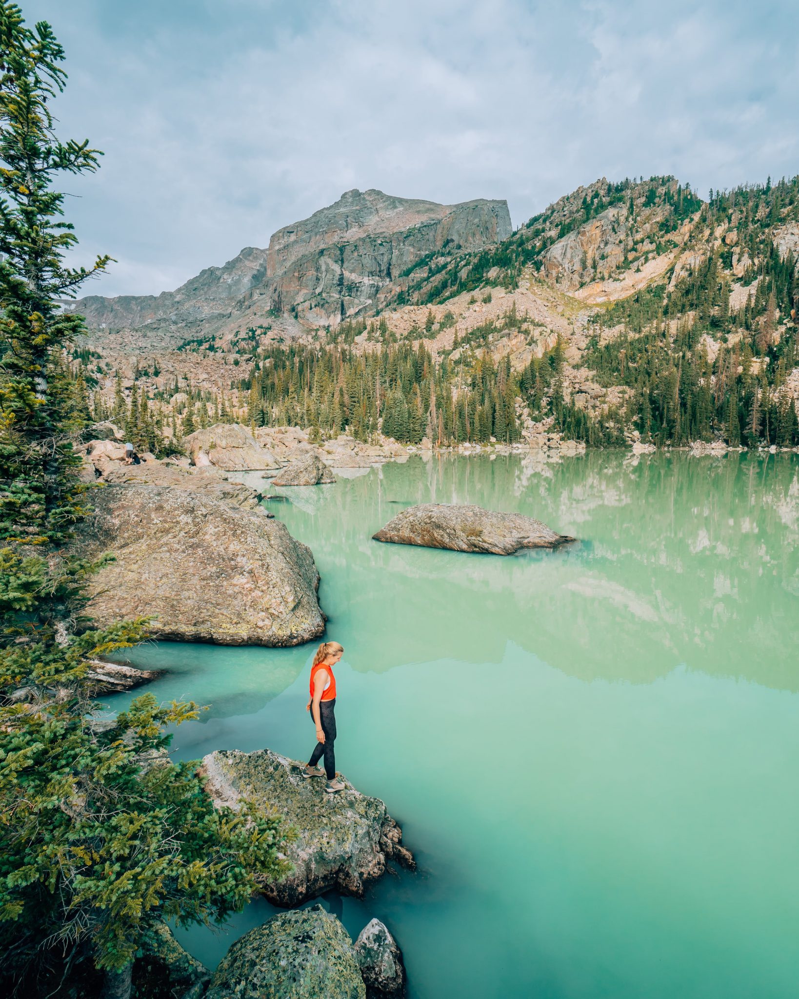How to Hike to Lake Haiyaha in 2023 – That Colorado Couple