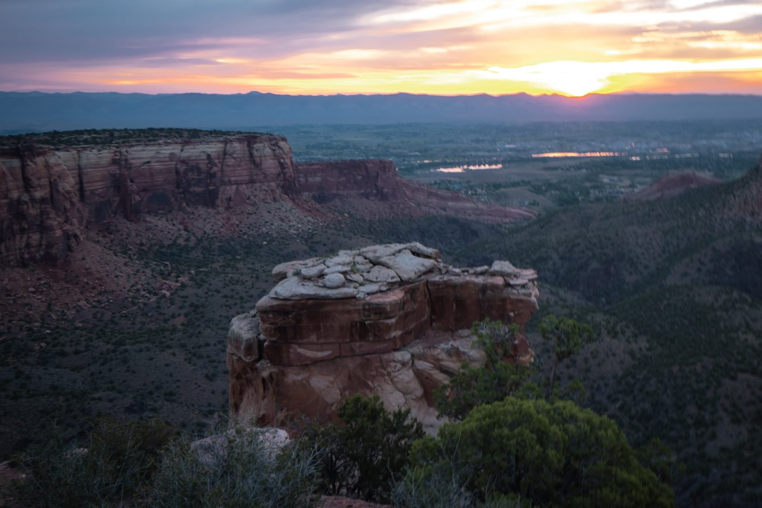 Where to Watch the Best Sunrise and Sunset in Colorado National ...